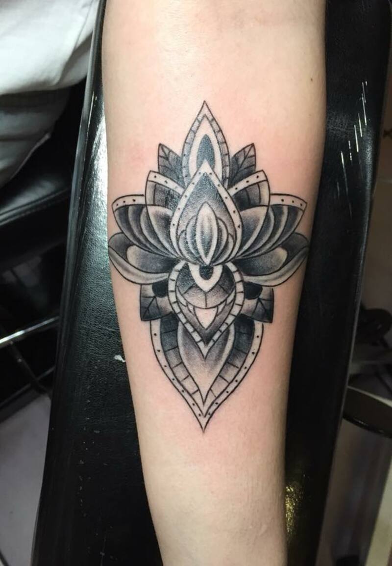 Chris et Nathe Tattoo Shop Saumur - Tatoueur à Saumur - Le meilleur du ...